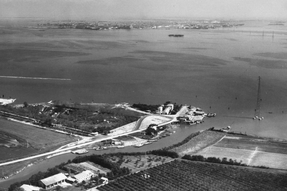 Camping Fusina by Carlo Scarpa: a designer campsite on the Venetian ...